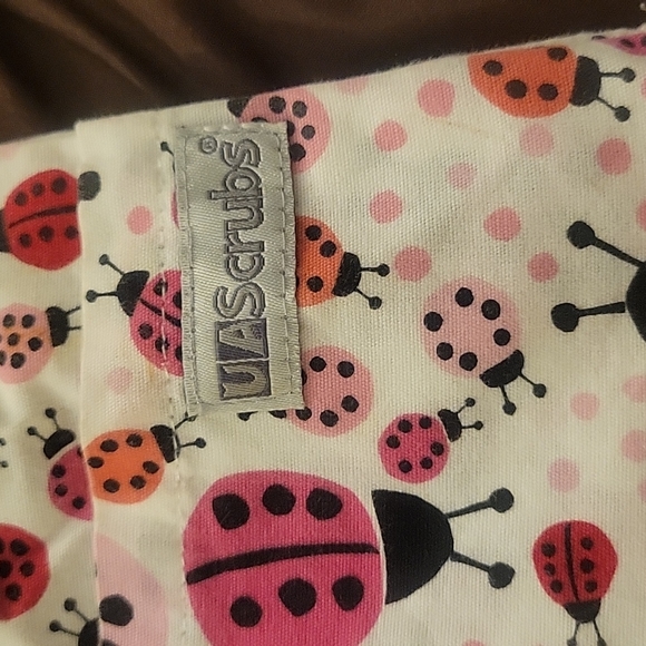 UA Scrubs | Tops | Ua Scrubs Top | Poshmark